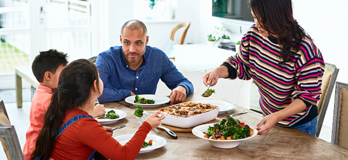 3 Ways to Bring the Family Together Through Food - Feed Your Potential